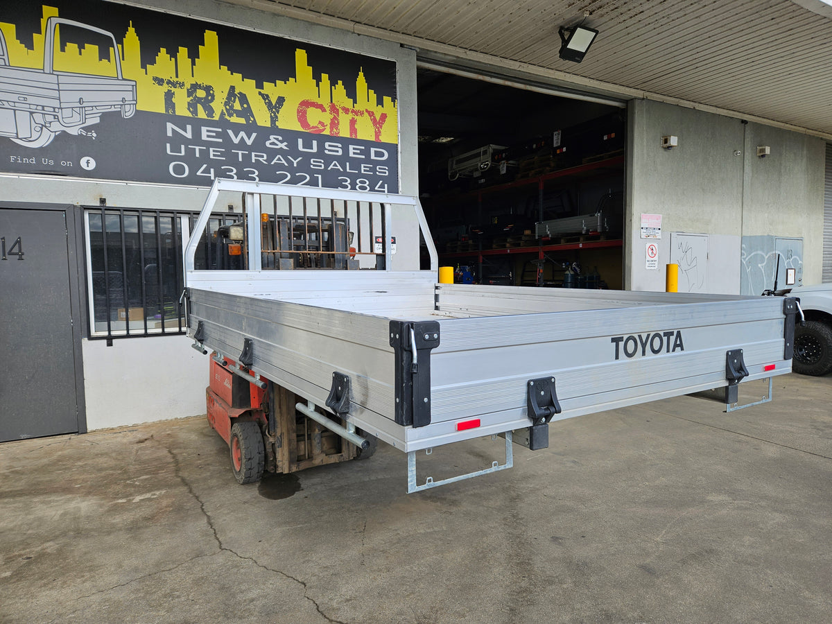 #851 single cab alloy tray - Toyota hilux n80 – Tray City